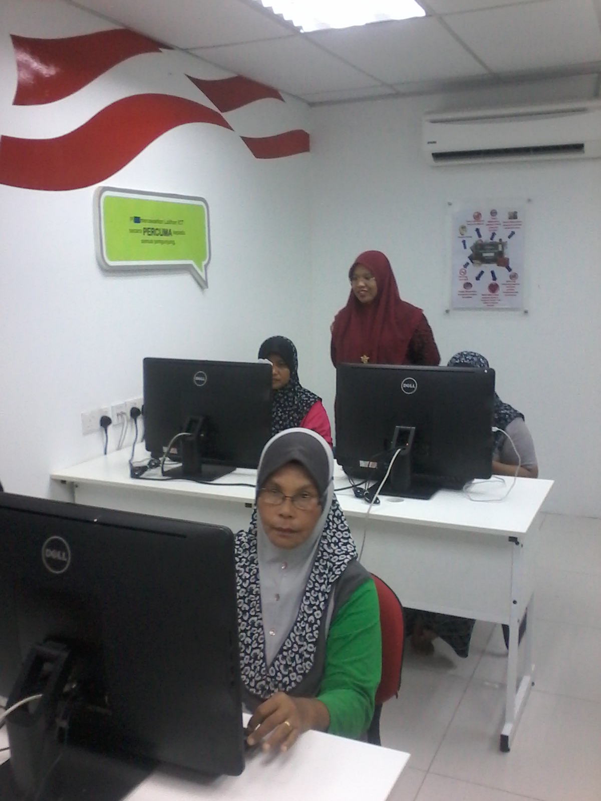 Ms Office (Membuat Surat Rasmi) – NADI Felda Palong 5